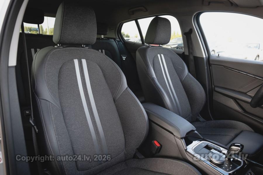 Pelēks BMW 1-series 2021 Tartu, ar dzinēja tilpumu 1.50 L un nobraukumu 45 tūkst. km par 21900 €, foto 16 vietnē AUTOMOTO.COM.LV