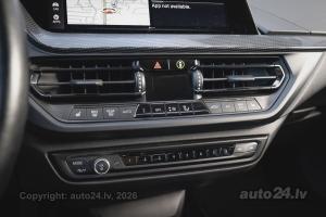 Pelēks BMW 1-series 2021 Tartu, ar dzinēja tilpumu 1.50 L un nobraukumu 45 tūkst. km par 21900 €, foto 20 vietnē AUTOMOTO.COM.LV