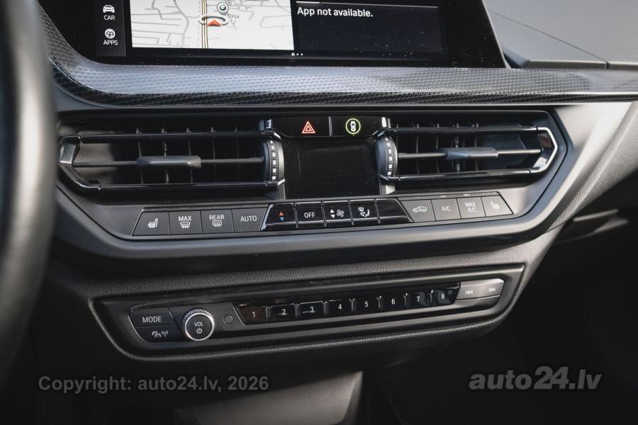 Pelēks BMW 1-series 2021 Tartu, ar dzinēja tilpumu 1.50 L un nobraukumu 45 tūkst. km par 21900 €, foto 20 vietnē AUTOMOTO.COM.LV