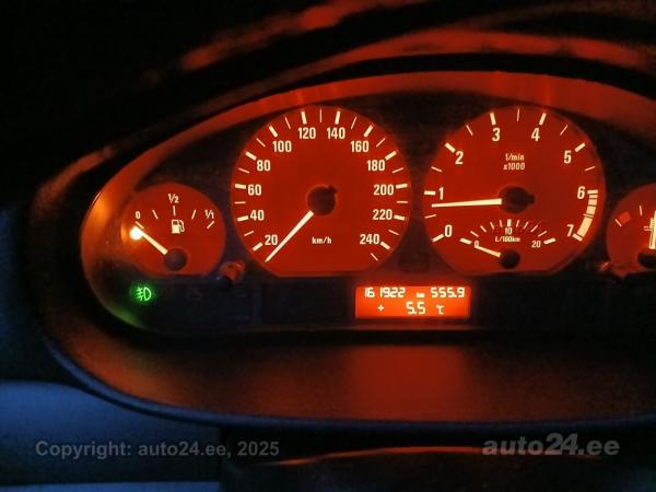 Серый БМВ 1 Серия 1999 в Таллин, объемом двигателя 1.90 л и пробегом 162 тыс. км за 2480 €, фото 11 на AUTOMOTO.COM.LV