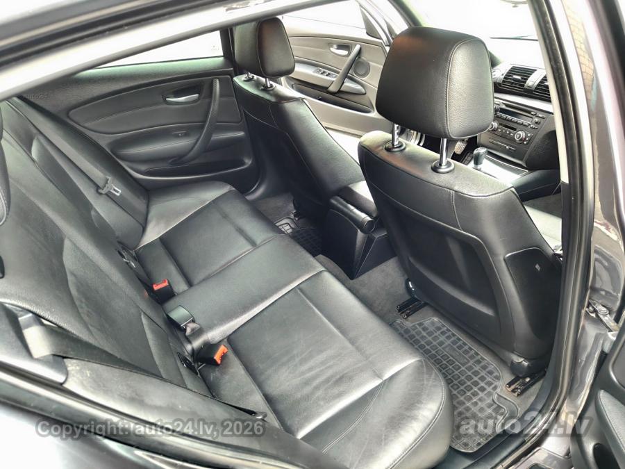 Grey BMW 1-series 2008 in Narva, with an engine capacity of 2.00 L and mileage of 294 thousand km for 4500 €, photo 12 on AUTOMOTO.COM.LV