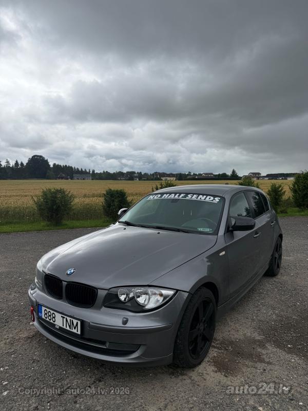 Pelēks BMW 1-series 2011 Tallina, ar dzinēja tilpumu 2.00 L un nobraukumu 257 tūkst. km par 5100 €, foto 1 vietnē AUTOMOTO.COM.LV