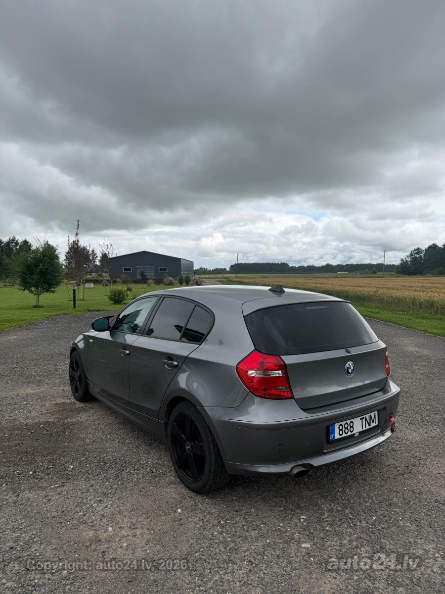 Grey BMW 1-series 2011 in Tallinn, with an engine capacity of 2.00 L and mileage of 257 thousand km for 5100 €, photo 4 on AUTOMOTO.COM.LV