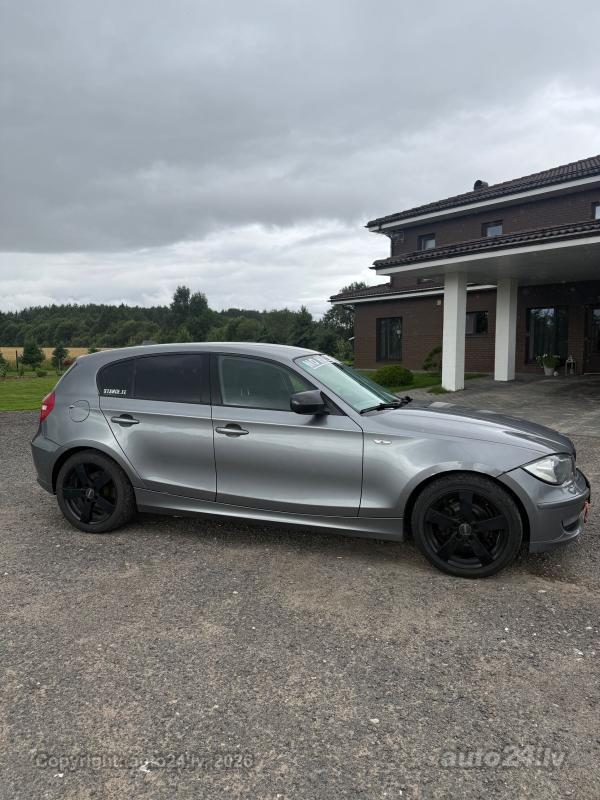 Pelēks BMW 1-series 2011 Tallina, ar dzinēja tilpumu 2.00 L un nobraukumu 257 tūkst. km par 5100 €, foto 6 vietnē AUTOMOTO.COM.LV