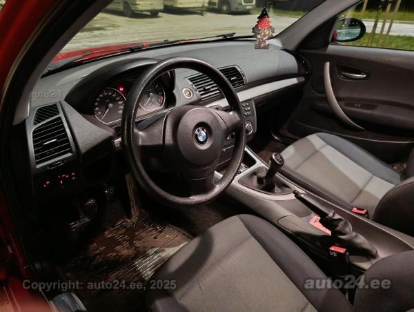 Sarkans BMW 1-series 2005 Tallina, ar dzinēja tilpumu 1.60 L un nobraukumu 307 tūkst. km par 3100 €, foto 6 vietnē AUTOMOTO.COM.LV