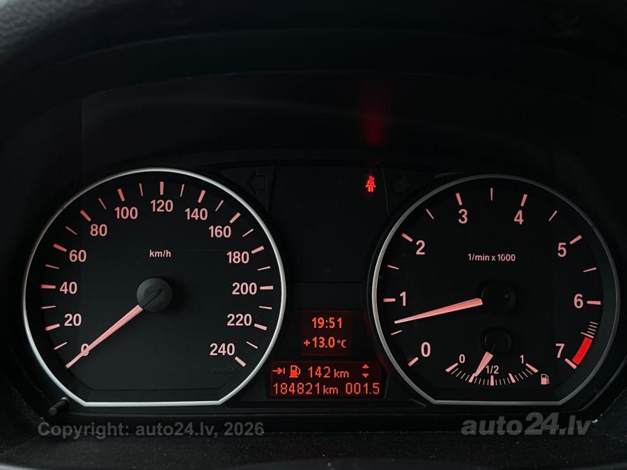 Red BMW 1-series 2007 in Tallinn, with an engine capacity of 2.00 L and mileage of 185 thousand km for 4999 €, photo 17 on AUTOMOTO.COM.LV
