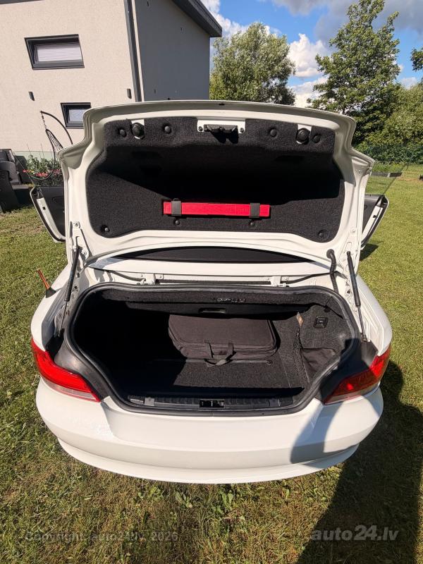 Balts BMW 1-series 2013 Tallina, ar dzinēja tilpumu 2.00 L un nobraukumu 223 tūkst. km par 6500 €, foto 9 vietnē AUTOMOTO.COM.LV