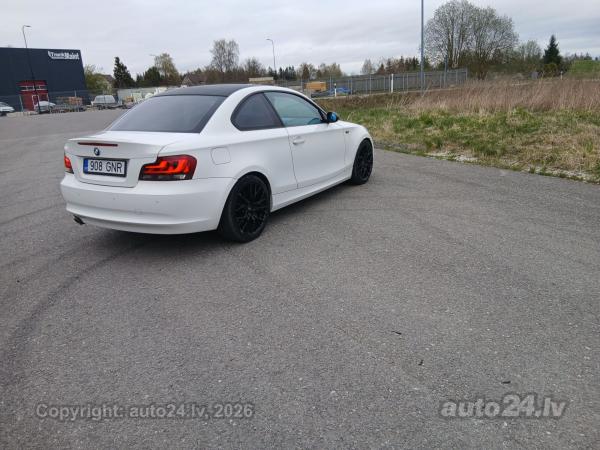 Balts BMW 1-series 2008 Tartu, ar dzinēja tilpumu 2.00 L un nobraukumu 271 tūkst. km par 6700 €, foto 5 vietnē AUTOMOTO.COM.LV