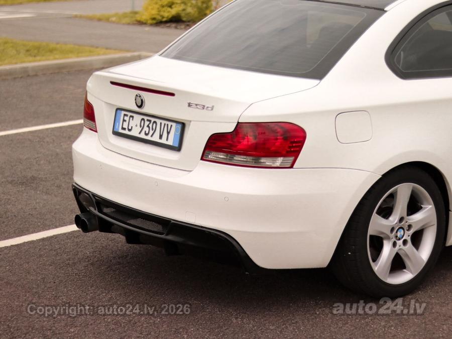 White BMW 1-series 2009 in Tallinn, with an engine capacity of 2.00 L and mileage of 240 thousand km for 7900 €, photo 13 on AUTOMOTO.COM.LV