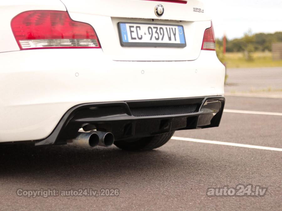 White BMW 1-series 2009 in Tallinn, with an engine capacity of 2.00 L and mileage of 240 thousand km for 7900 €, photo 17 on AUTOMOTO.COM.LV
