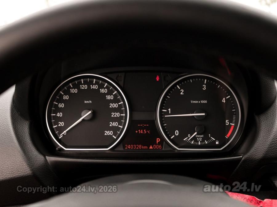 White BMW 1-series 2009 in Tallinn, with an engine capacity of 2.00 L and mileage of 240 thousand km for 7900 €, photo 24 on AUTOMOTO.COM.LV