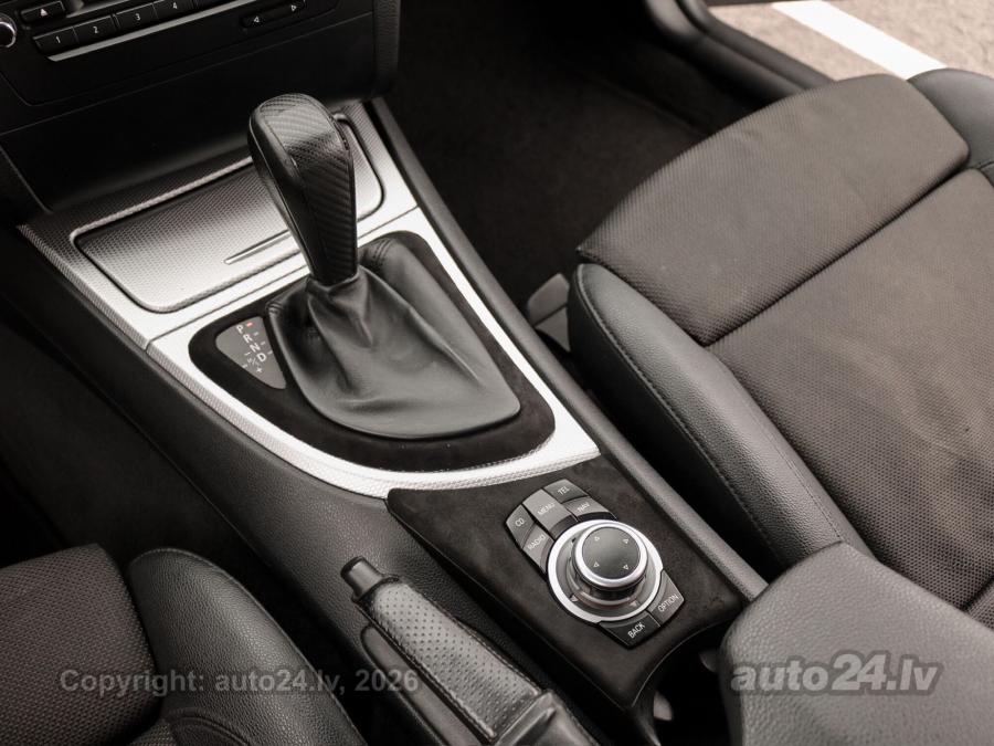 White BMW 1-series 2009 in Tallinn, with an engine capacity of 2.00 L and mileage of 240 thousand km for 7900 €, photo 26 on AUTOMOTO.COM.LV