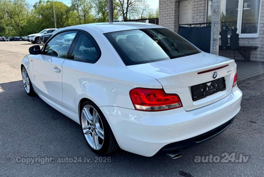 Balts BMW 1-series 2012 Tallina, ar dzinēja tilpumu 2.00 L un nobraukumu 200 tūkst. km par 7999 €, foto 13 vietnē AUTOMOTO.COM.LV