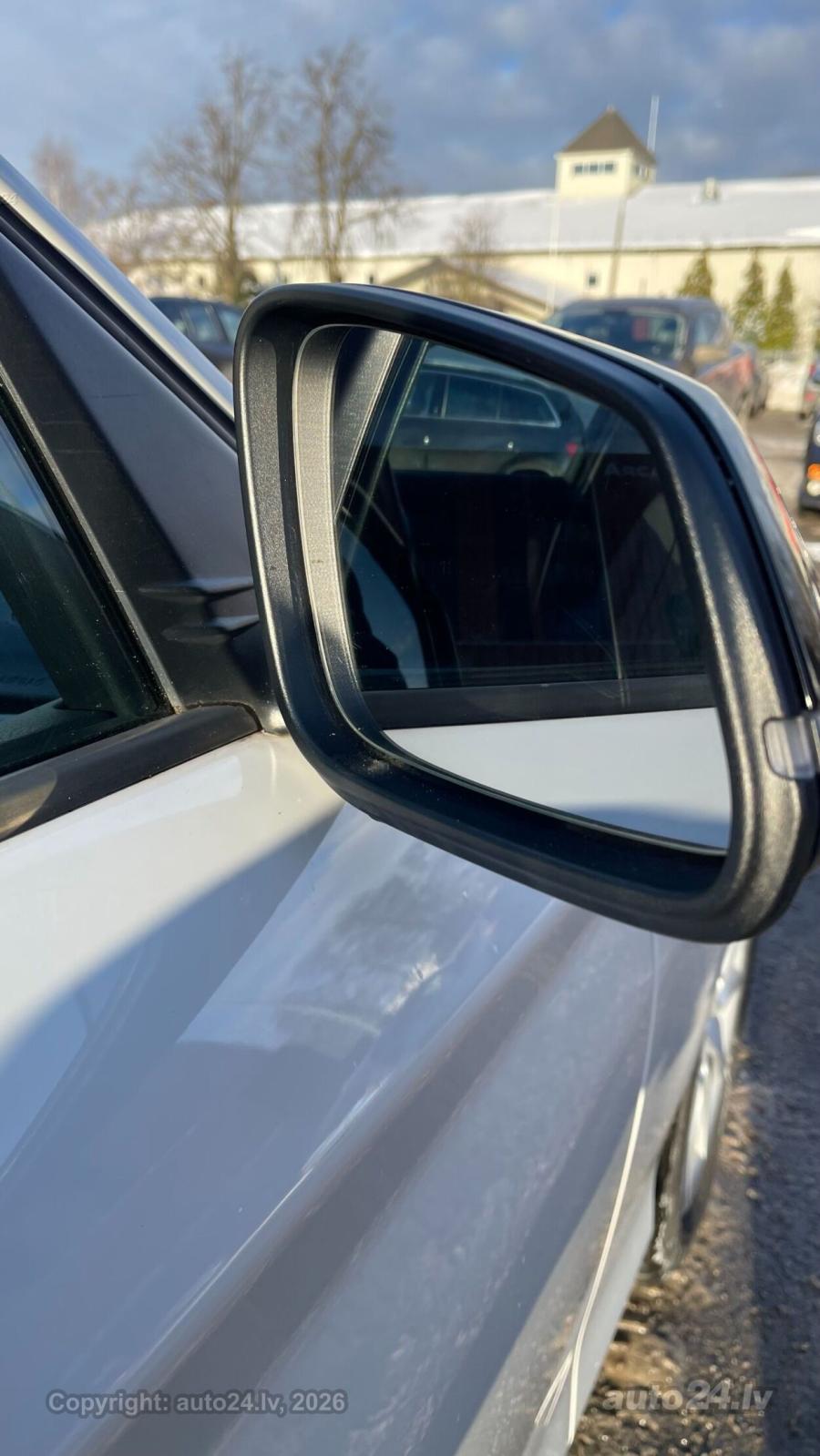 White BMW 1-series 2011 in Riga, with an engine capacity of 2.00 L and mileage of 288 thousand km for 5750 €, photo 14 on AUTOMOTO.COM.LV