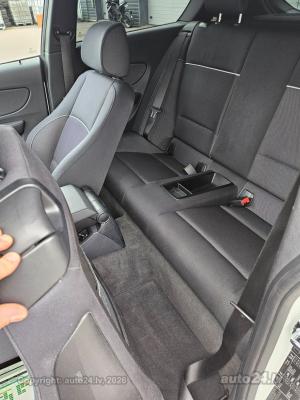 Balts BMW 1-series 2009 Tallina, ar dzinēja tilpumu 2.00 L un nobraukumu 150 tūkst. km par 8500 €, foto 8 vietnē AUTOMOTO.COM.LV