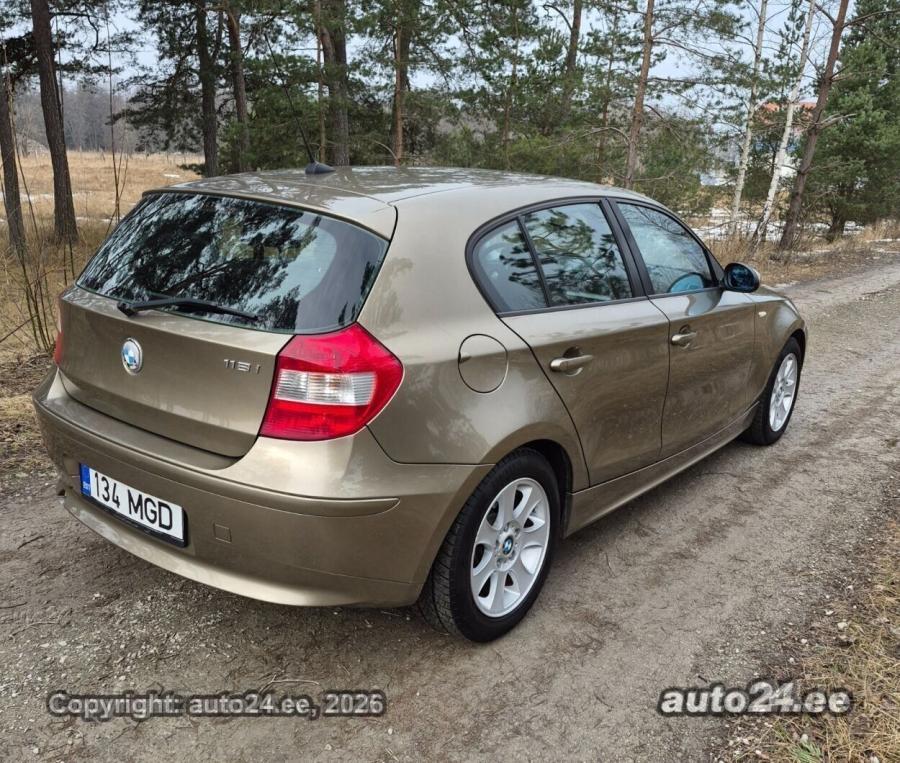 Dzeltens BMW 1-series 2005 Tallina, ar dzinēja tilpumu 2.00 L un nobraukumu 159 tūkst. km par 3590 €, foto 6 vietnē AUTOMOTO.COM.LV