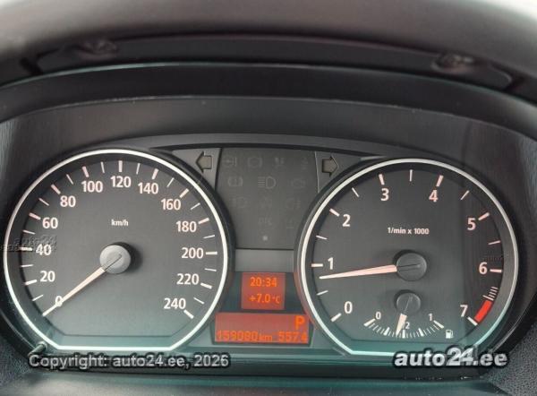 Dzeltens BMW 1-series 2005 Tallina, ar dzinēja tilpumu 2.00 L un nobraukumu 159 tūkst. km par 3490 €, foto 10 vietnē AUTOMOTO.COM.LV