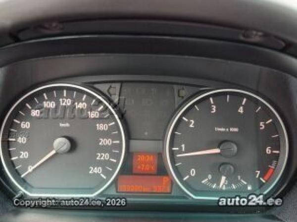 Dzeltens BMW 1-series 2005 Tallina, ar dzinēja tilpumu 2.00 L un nobraukumu 159 tūkst. km par 3490 €, foto 10 vietnē AUTOMOTO.COM.LV