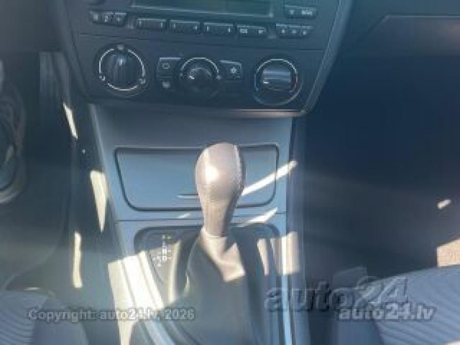 Yellow BMW 1-series 2005 in Tallinn, with an engine capacity of 2.00 L and mileage of 159 thousand km for 3490 €, photo 12 on AUTOMOTO.COM.LV