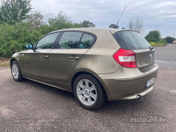 Dzeltens BMW 1-series 2005 Tallina, ar dzinēja tilpumu 2.00 L un nobraukumu 159 tūkst. km par 3490 €, foto 4 vietnē AUTOMOTO.COM.LV