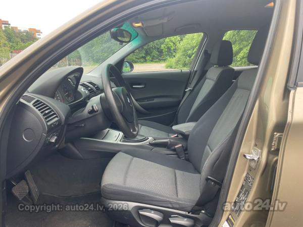 Dzeltens BMW 1-series 2005 Tallina, ar dzinēja tilpumu 2.00 L un nobraukumu 159 tūkst. km par 3490 €, foto 9 vietnē AUTOMOTO.COM.LV