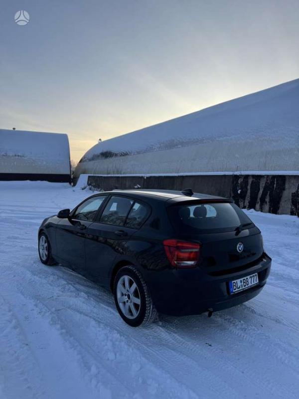 Black BMW 114 2013 in Panevezys, with an engine capacity of 1.60 L and mileage of 166 thousand km for 5600 €, photo 5 on AUTOMOTO.COM.LV