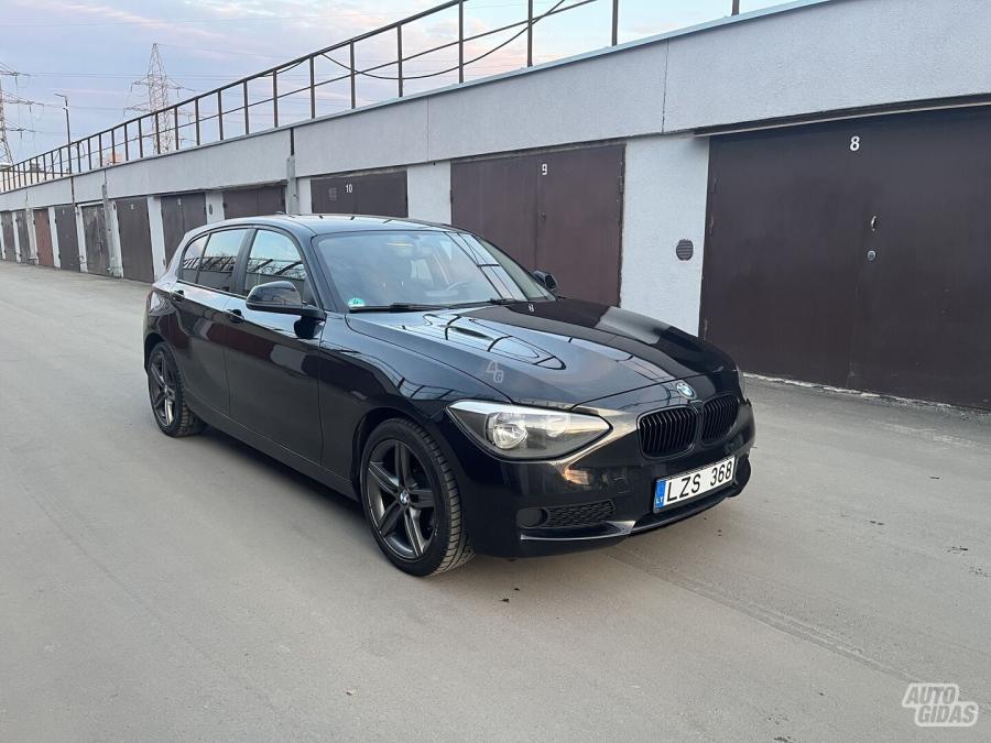 Black BMW 114 2013 in Vilnius, with an engine capacity of 1.60 L and mileage of 204 thousand km for 4200 €, photo 1 on AUTOMOTO.COM.LV