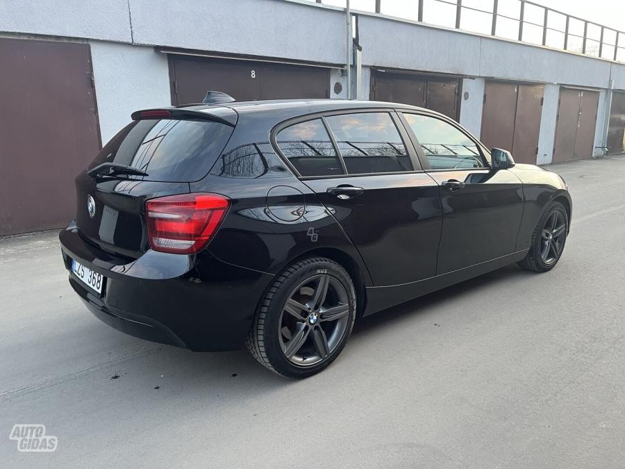 Black BMW 114 2013 in Vilnius, with an engine capacity of 1.60 L and mileage of 204 thousand km for 4200 €, photo 6 on AUTOMOTO.COM.LV