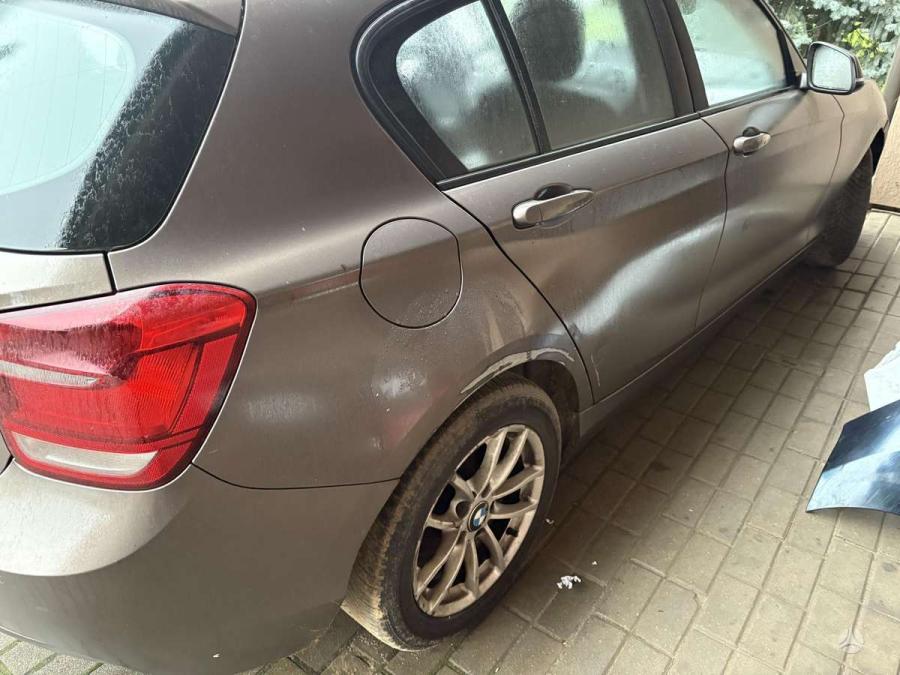 Brown BMW 114 2013 in Taurage, with an engine capacity of 1.60 L and mileage of 290 thousand km for 2600 €, photo 2 on AUTOMOTO.COM.LV