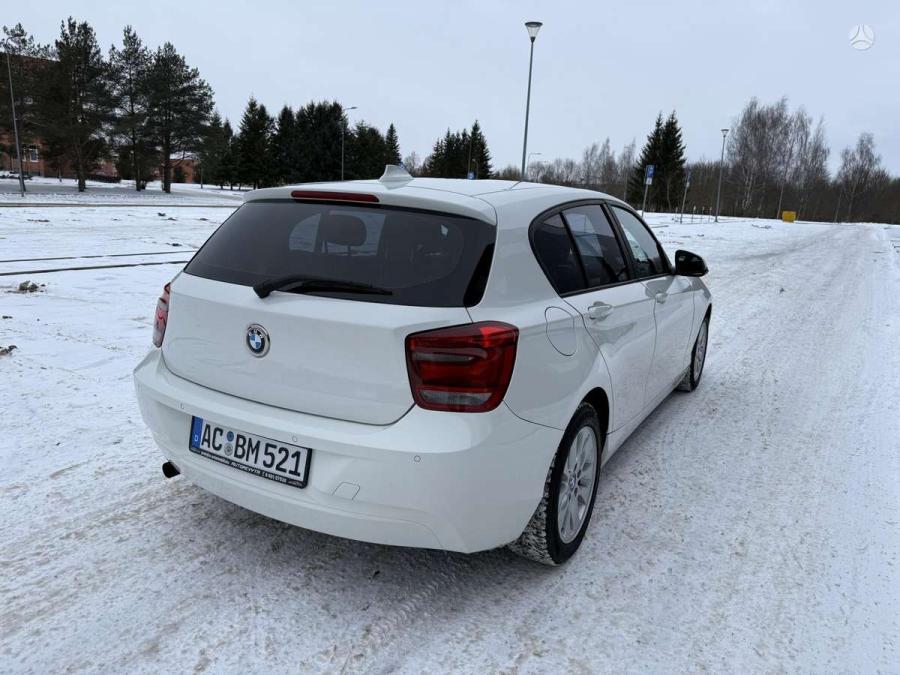 Balts BMW 114 2012 Panevēža, ar dzinēja tilpumu 1.60 L un nobraukumu 218 tūkst. km par 4900 €, foto 3 vietnē AUTOMOTO.COM.LV