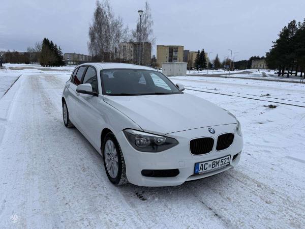 White BMW 114 2012 in Panevezys, with an engine capacity of 1.60 L and mileage of 218 thousand km for 4900 €, photo 6 on AUTOMOTO.COM.LV