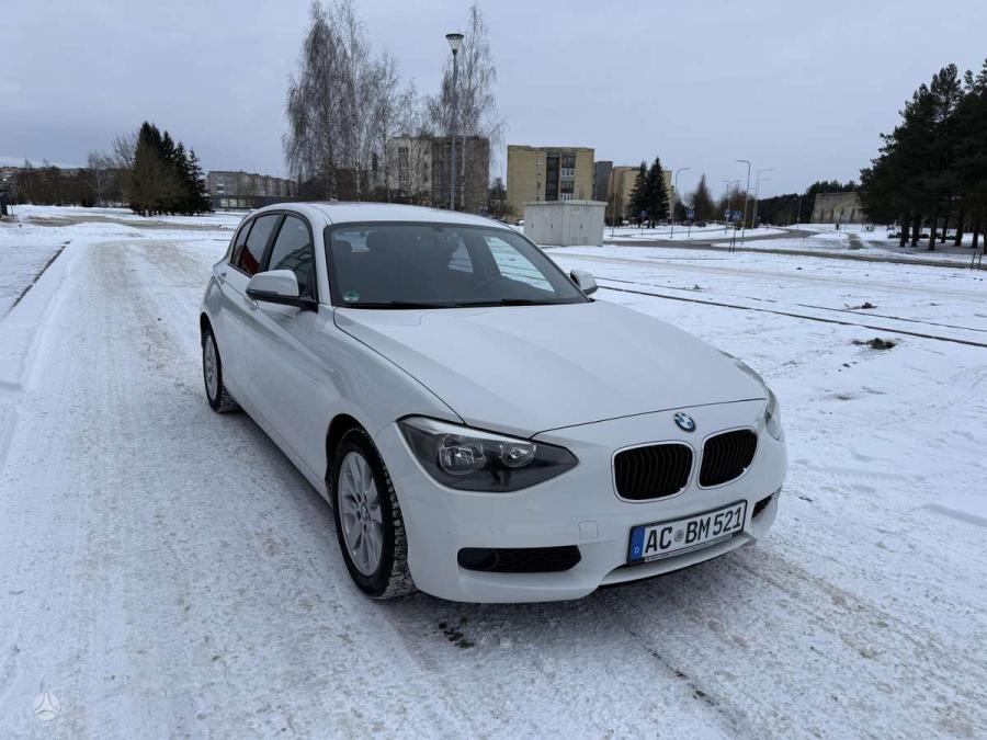 Balts BMW 114 2012 Panevēža, ar dzinēja tilpumu 1.60 L un nobraukumu 218 tūkst. km par 4900 €, foto 6 vietnē AUTOMOTO.COM.LV