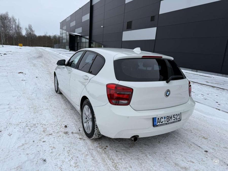 Balts BMW 114 2012 Panevēža, ar dzinēja tilpumu 1.60 L un nobraukumu 218 tūkst. km par 4900 €, foto 9 vietnē AUTOMOTO.COM.LV