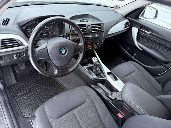 White BMW 114 2012 in Panevezys, with an engine capacity of 1.60 L and mileage of 218 thousand km for 4900 €, photo 11 on AUTOMOTO.COM.LV