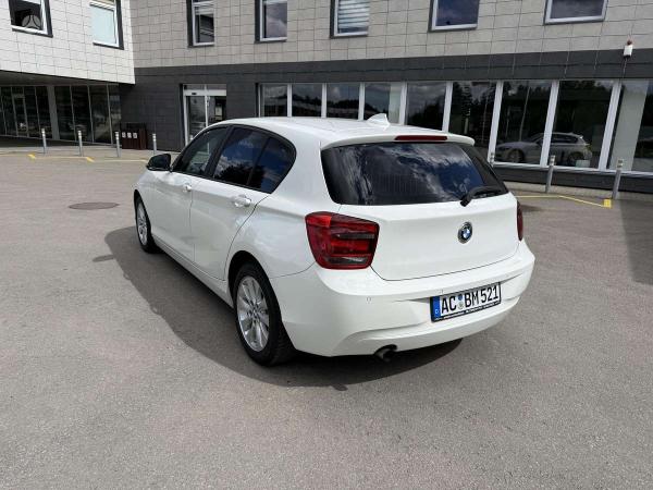 White BMW 114 2012 in Panevezys, with an engine capacity of 1.60 L and mileage of 218 thousand km for 4900 €, photo 6 on AUTOMOTO.COM.LV