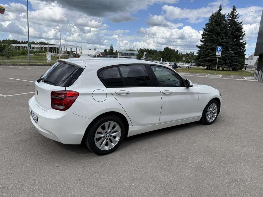 White BMW 114 2012 in Panevezys, with an engine capacity of 1.60 L and mileage of 218 thousand km for 4900 €, photo 11 on AUTOMOTO.COM.LV