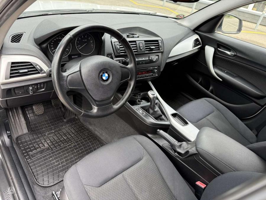 White BMW 114 2012 in Panevezys, with an engine capacity of 1.60 L and mileage of 218 thousand km for 4900 €, photo 12 on AUTOMOTO.COM.LV