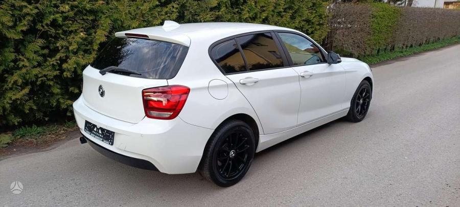 White BMW 114 2014 in Kaunas, with an engine capacity of 1.60 L and mileage of 204 thousand km for 5399 €, photo 7 on AUTOMOTO.COM.LV