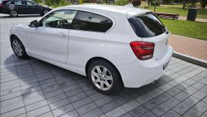 White BMW 114 2014 in Marijampole, with an engine capacity of 1.60 L and mileage of 154 thousand km for 5450 €, photo 6 on AUTOMOTO.COM.LV