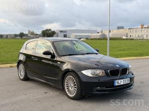 Melns BMW 116 2008 Liepāja, ar dzinēja tilpumu 1.60 L un nobraukumu 210 tūkst. km par 3200 €, foto  vietnē AUTOMOTO.COM.LV