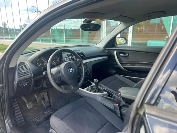 Melns BMW 116 2009 Rēzekne, ar dzinēja tilpumu 2.00 L un nobraukumu 273 tūkst. km par 3950 €, foto 11 vietnē AUTOMOTO.COM.LV