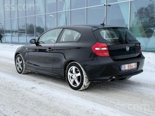 Melns BMW 116 2009 Rēzekne, ar dzinēja tilpumu 2.00 L un nobraukumu 273 tūkst. km par 3300 €, foto 6 vietnē AUTOMOTO.COM.LV