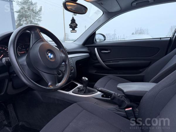 Melns BMW 116 2009 Rēzekne, ar dzinēja tilpumu 2.00 L un nobraukumu 273 tūkst. km par 3300 €, foto 10 vietnē AUTOMOTO.COM.LV