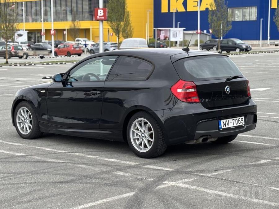 Melns BMW 116 2009 Rīga, ar dzinēja tilpumu 1.60 L un nobraukumu 298 tūkst. km par 3500 €, foto 5 vietnē AUTOMOTO.COM.LV