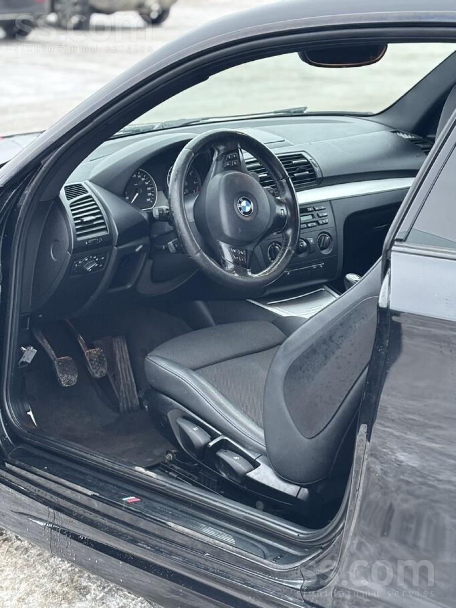 Melns BMW 116 2009 Rīga, ar dzinēja tilpumu 1.60 L un nobraukumu 298 tūkst. km par 3500 €, foto 6 vietnē AUTOMOTO.COM.LV