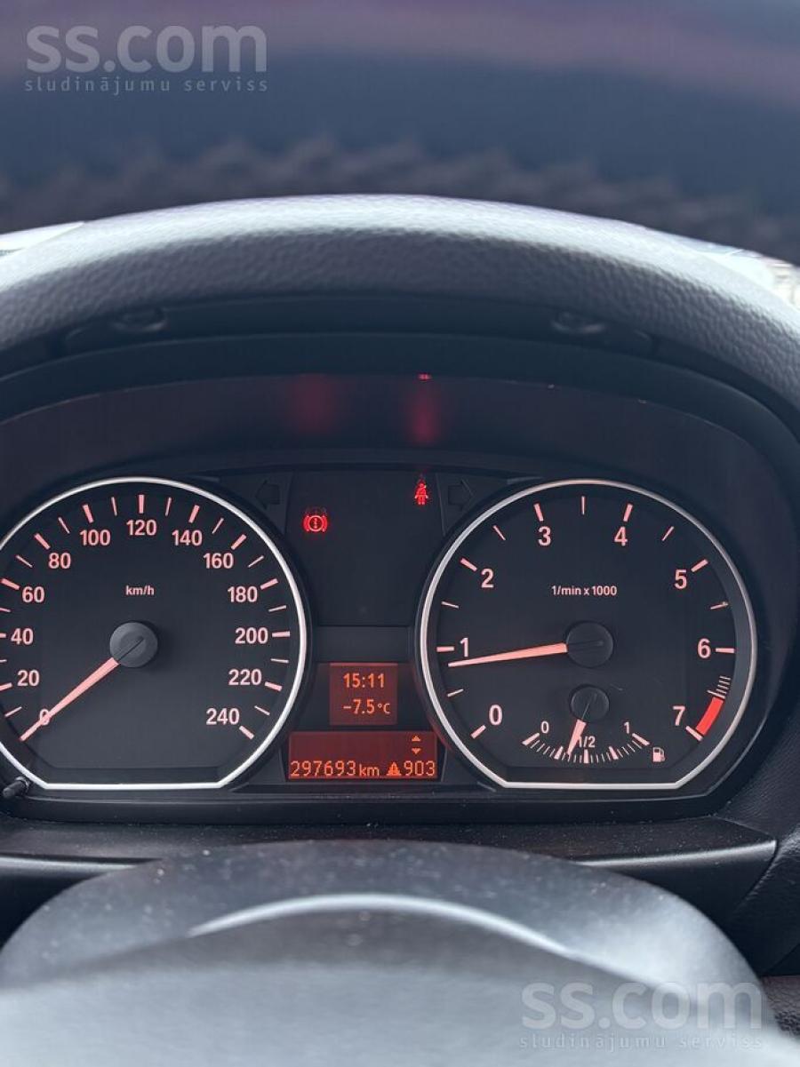 Melns BMW 116 2009 Rīga, ar dzinēja tilpumu 1.60 L un nobraukumu 298 tūkst. km par 3500 €, foto 11 vietnē AUTOMOTO.COM.LV