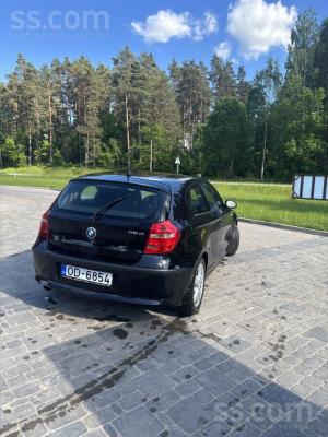Melns BMW 116 2009 Madona, ar dzinēja tilpumu 2.00 L un nobraukumu 273 tūkst. km par 2500 €, foto 4 vietnē AUTOMOTO.COM.LV