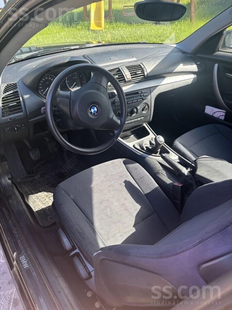 Melns BMW 116 2009 Madona, ar dzinēja tilpumu 2.00 L un nobraukumu 273 tūkst. km par 2500 €, foto 7 vietnē AUTOMOTO.COM.LV