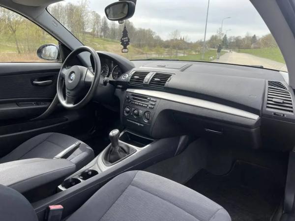 Melns BMW 116 2009 Rēzekne, ar dzinēja tilpumu 2.00 L un nobraukumu 273 tūkst. km par 2500 €, foto 7 vietnē AUTOMOTO.COM.LV