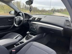Black BMW 116 2009 in Rezekne, with an engine capacity of 2.00 L and mileage of 273 thousand km for 2500 €, photo 8 on AUTOMOTO.COM.LV